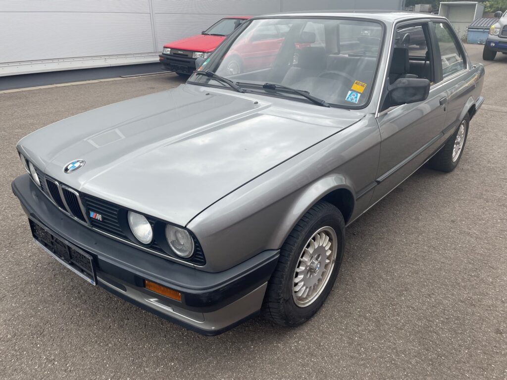 BMW 316i E30 - Petrolheads - Benzin im Kopf