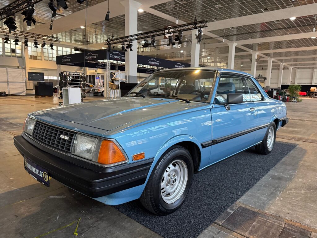 Wunderschone Mazda 626 Coupe Fotos